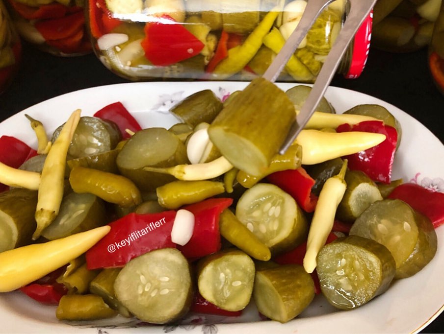 Karışık Mevsim Turşu (Kaynar Suyla) | Nefis Lezzetler Sitesi ...