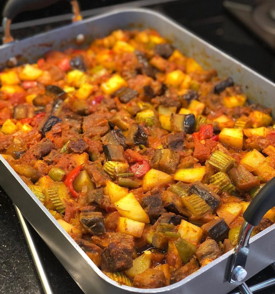 Fırında Etli Türlü Tarifi | Nefis Lezzetler Sitesi - NefisLezzetim.Com